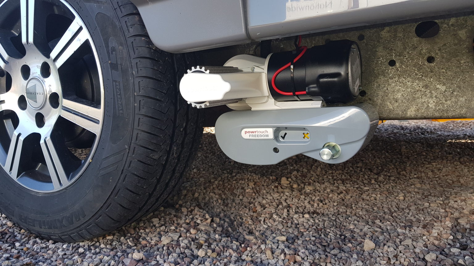 Best Caravan Motor Mover (Updated 2021) – Folding Camper World